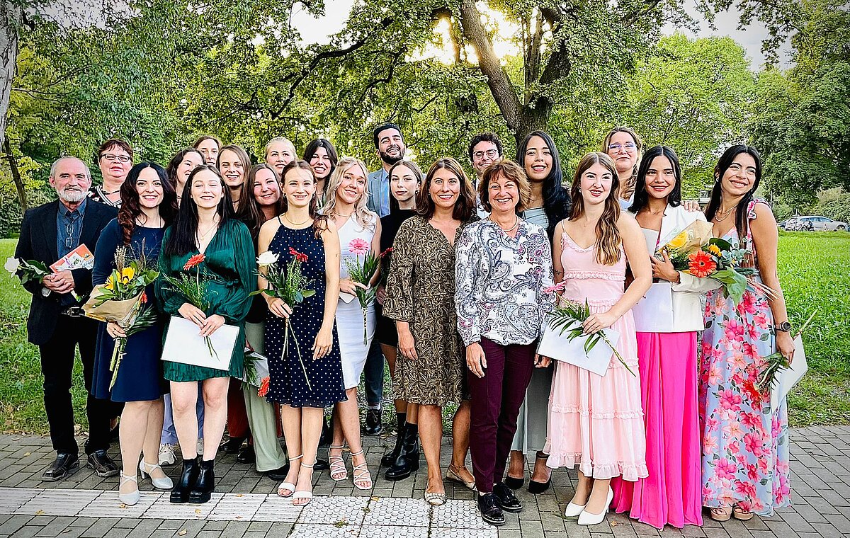 Herzlichen Glückwunsch zum Ausbildungsabschluss - ZfP Reichenau